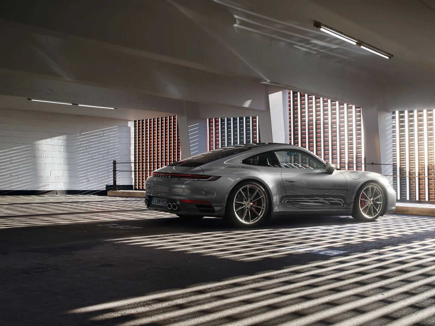 保时捷中国宣布召回部分进口 911、718 系列汽车，共计 191 辆 - 智能汽车 - JQman