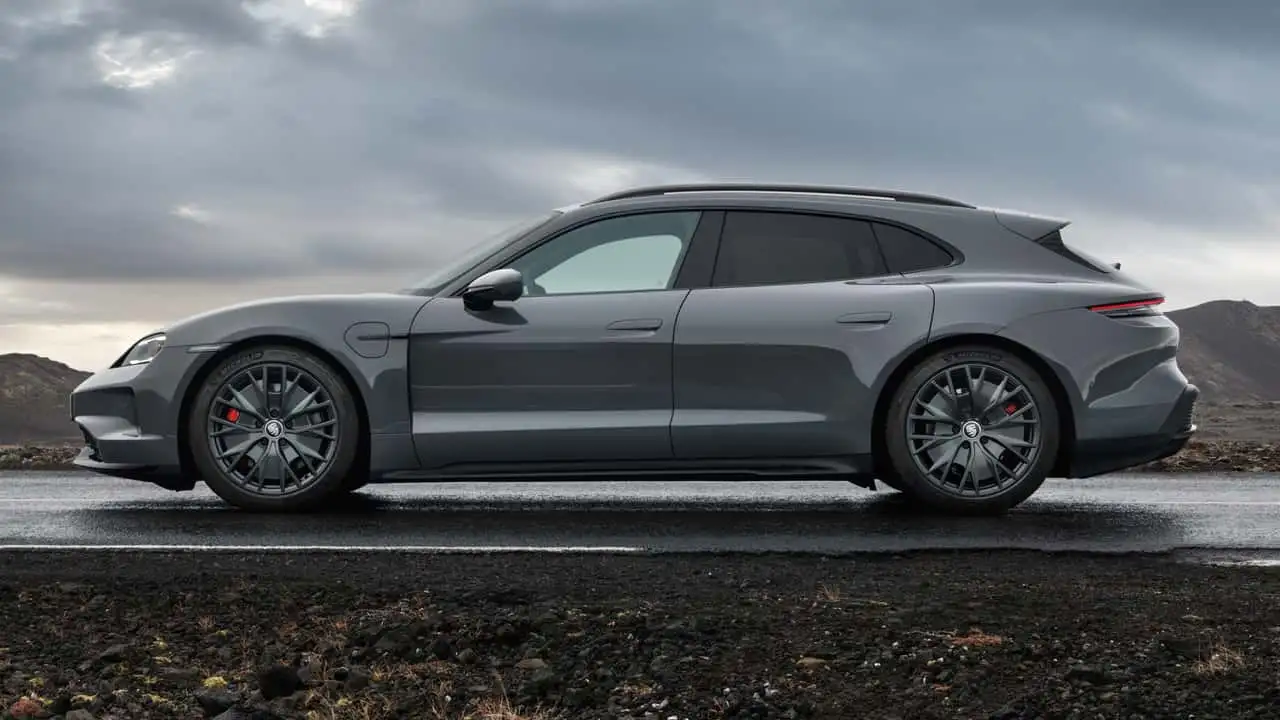 分析师：保时捷电动化战略过于激进且不够灵活，使其面临艰难处境 - 智能汽车 - JQman